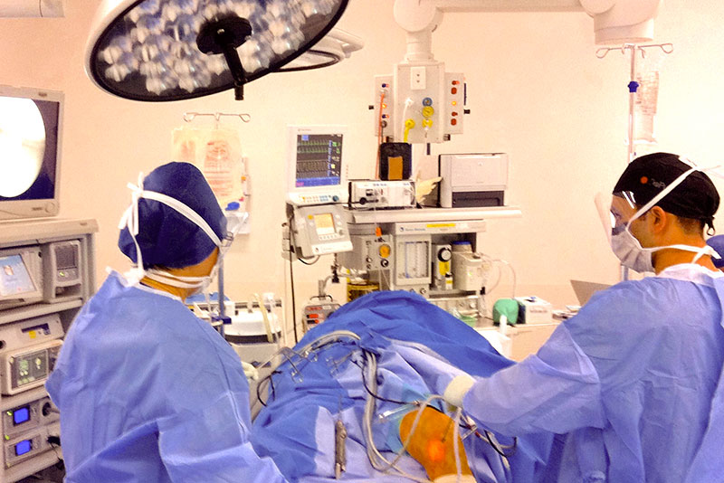 sports-knee-injury-2 - The Hip & Knee Clinic